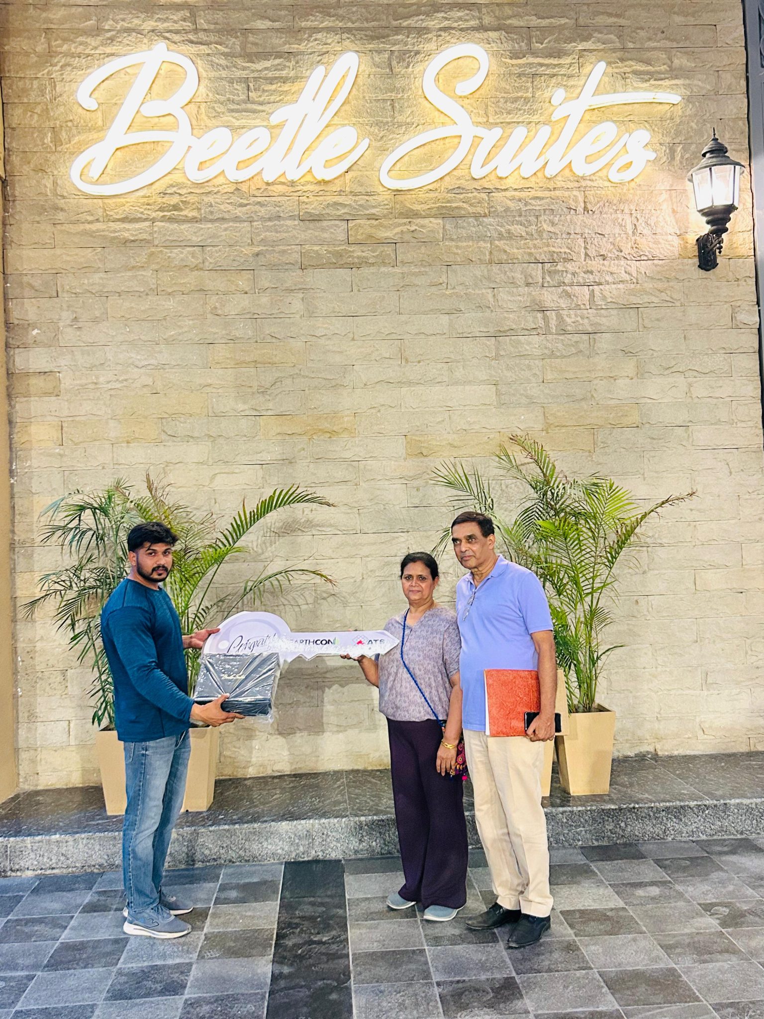 Customer Gallery | Earthcon | vibrant collection showcase of photo.